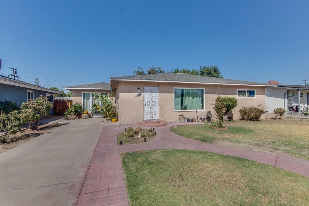 1227 S Klein Ave, Reedley, CA 93654 - See Est. Value, Schools & More