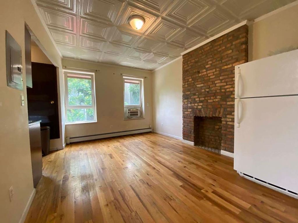 574 Decatur St #3, Brooklyn, NY 11233 - See Est. Value, Schools & More