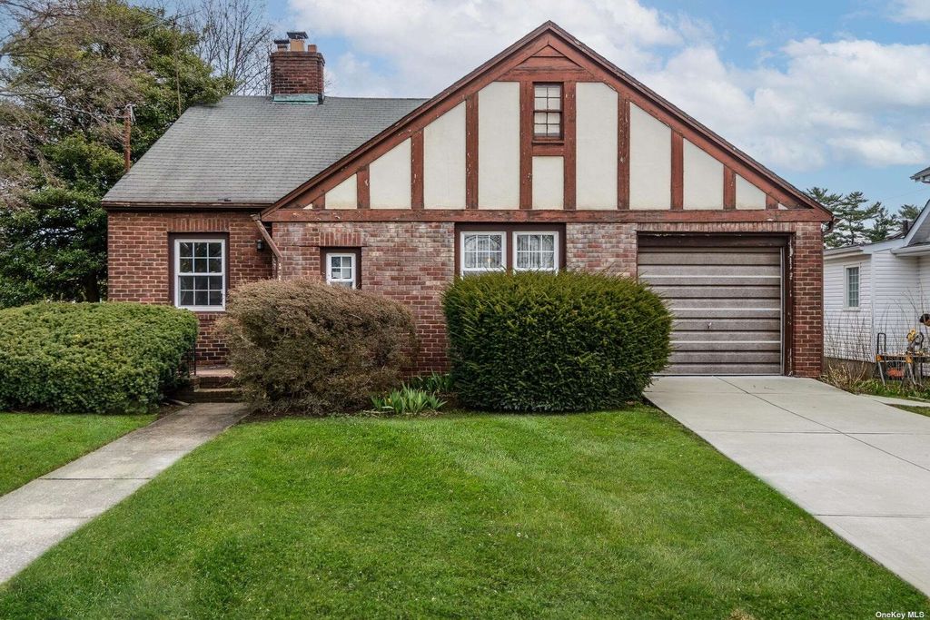 304 Mineola Boulevard, Mineola, NY 11501 | Trulia