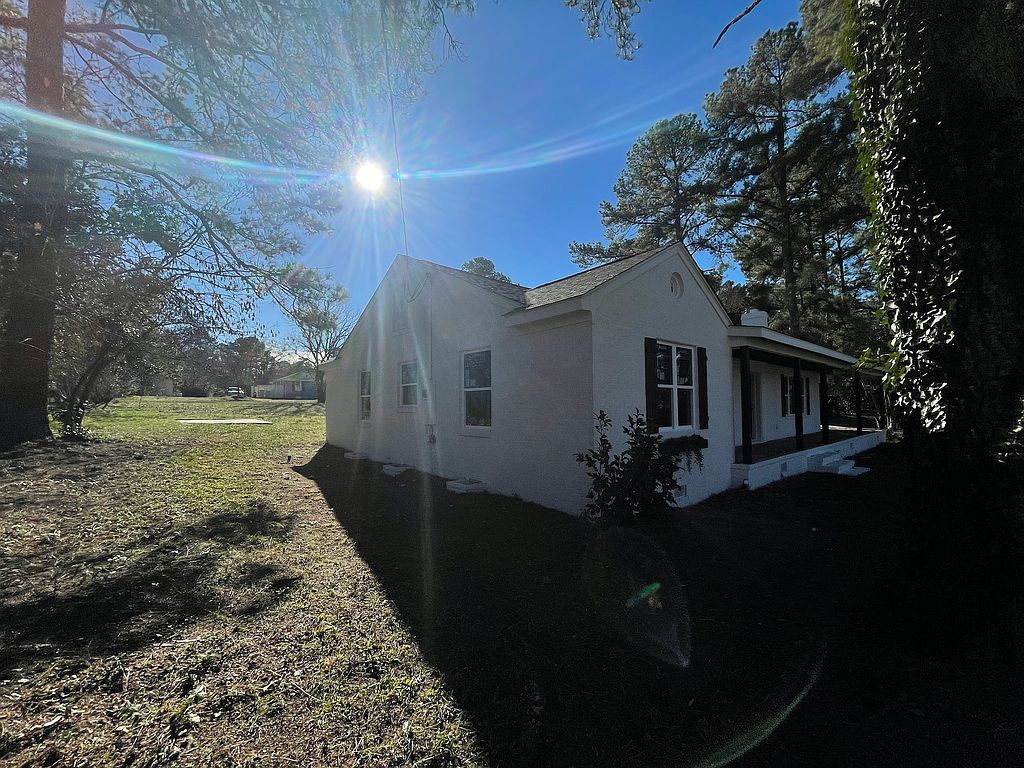 423 W Main St, Spring Hope, NC 27882 - See Est. Value, Schools & More