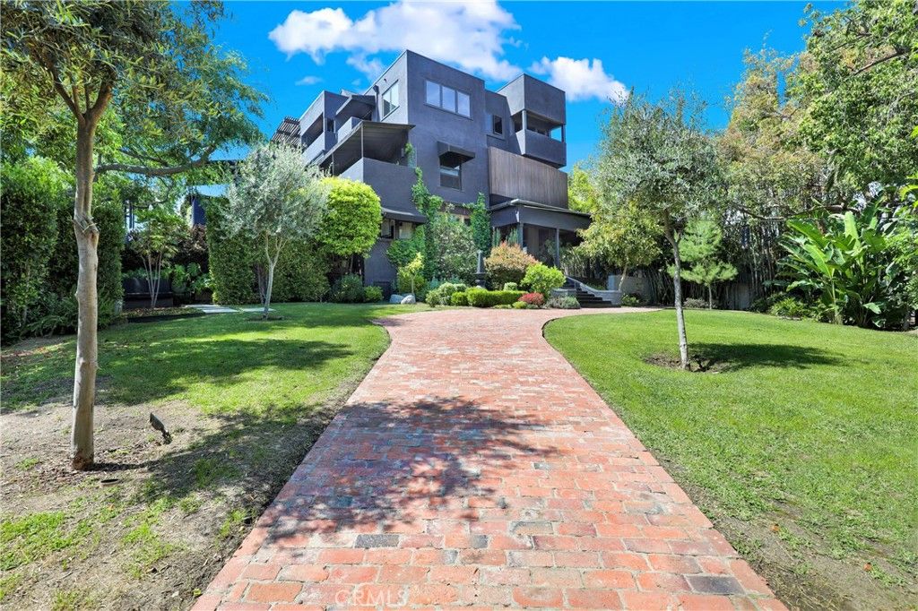 801 E Edgeware Rd, Los Angeles, CA 90026 - See Est. Value, Schools & More