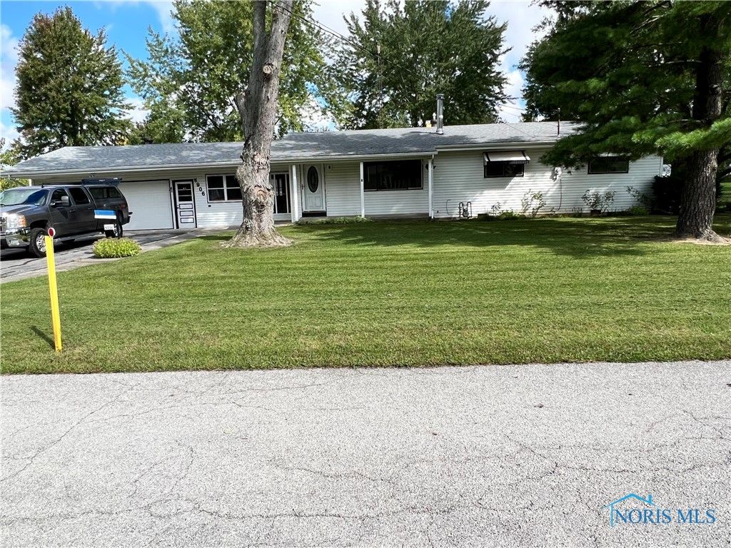 5906 Oak St, Stony Ridge, OH 43463 - See Est. Value, Schools & More