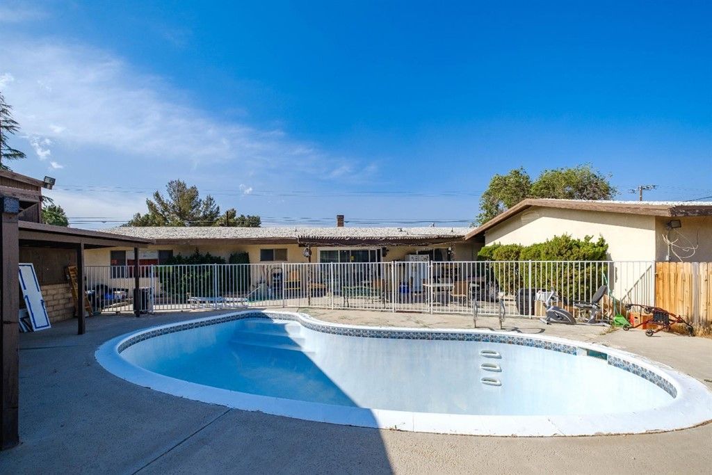 20531 Yucca Loma Rd, Apple Valley, CA 92307 | Trulia