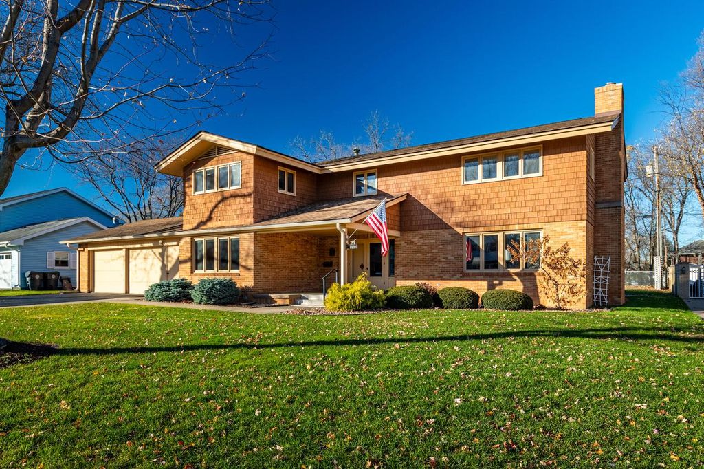 2529 Madison PLACE, La Crosse, WI 54601 | MLS# 1857542 | Trulia