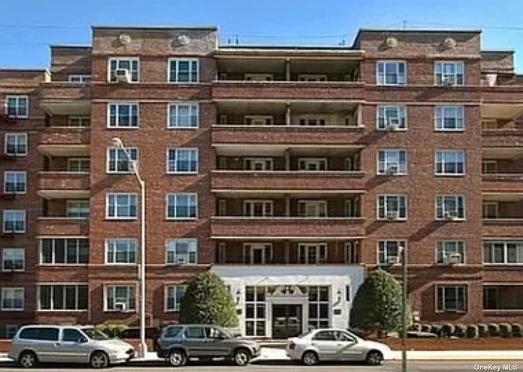 83-33 Austin Street UNIT 1D, Jamaica, NY 11415 | Trulia