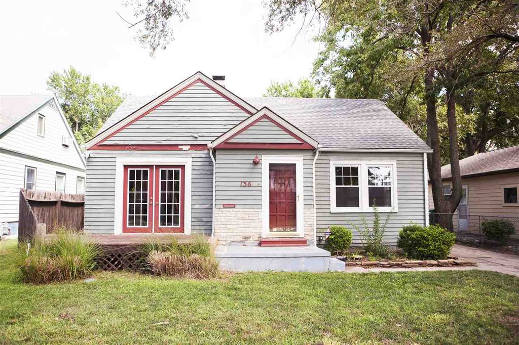 136 N Glendale St, Wichita, KS 67208 - See Est. Value, Schools & More