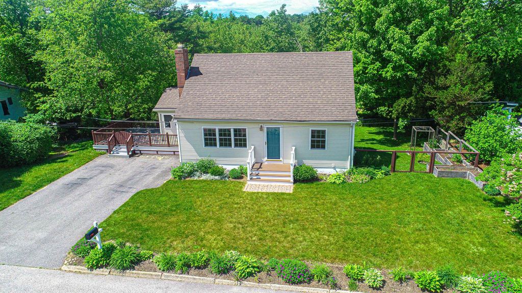 21 Westside Drive, Exeter, NH 03833 - See Est. Value, Schools & More