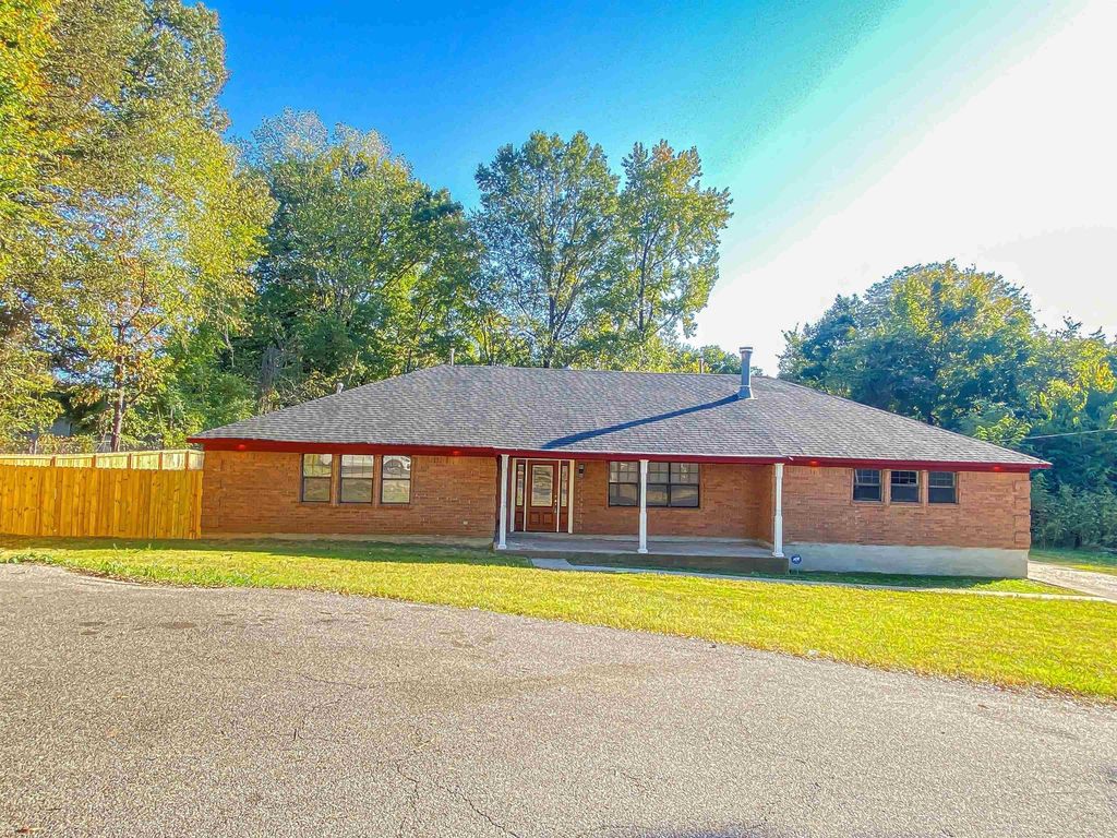 157 Pickett Rd #6, Memphis, TN 38109 - See Est. Value, Schools & More