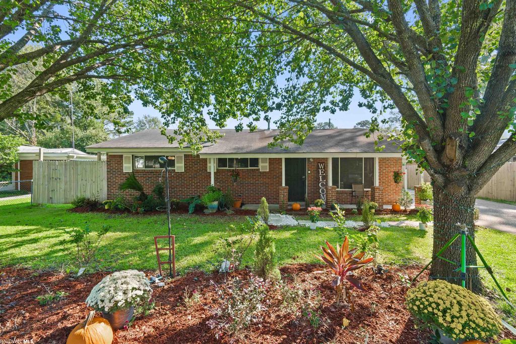 513 Farnell Ln, Mobile, AL 36606 | Trulia