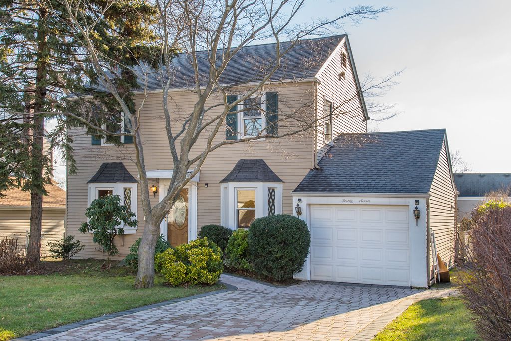 25 Burlington Rd, Clifton, NJ 07012 - See Est. Value, Schools & More