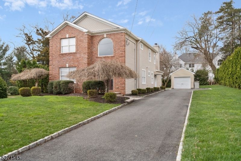 11 Cedar Rd, Watchung, NJ 07069 - See Est. Value, Schools & More