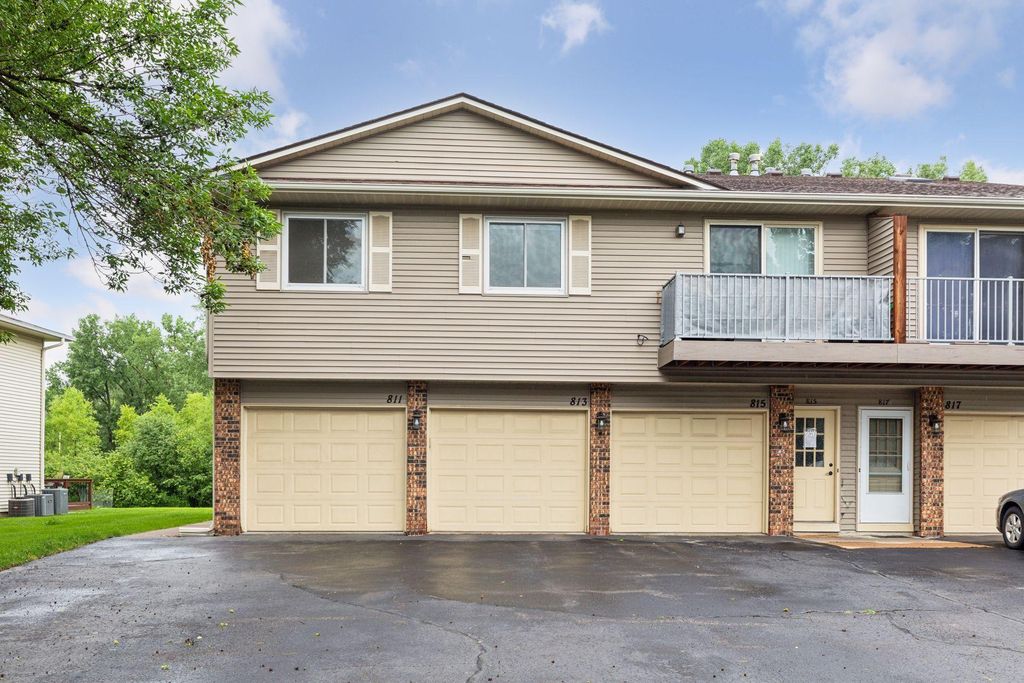 811 Parkside Dr #811F, Vadnais Heights, MN 55127 - See Est. Value ...
