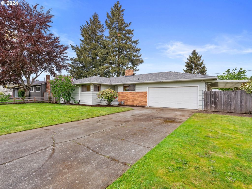 14045 NE Sacramento St, Portland, OR 97230 - See Est. Value, Schools & More