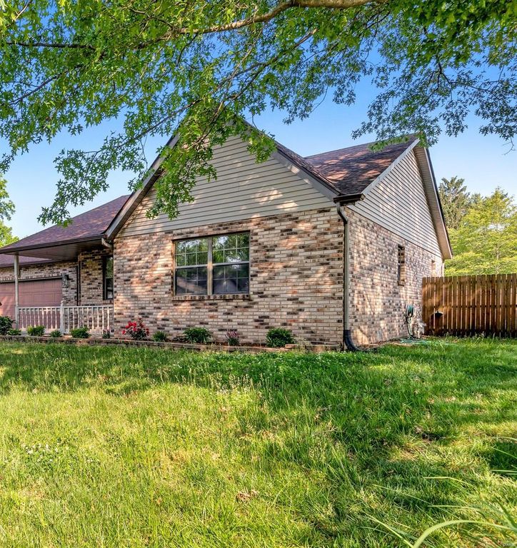 2 Emery Ct, Belleville, IL 62226 - See Est. Value, Schools & More