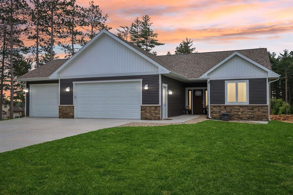 807 West Saddle Ridge #807, Portage, WI 53901 | MLS# 2000705 | Trulia