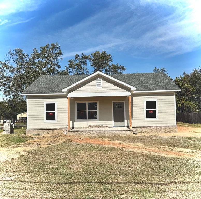 354 Bryant St, Brundidge, AL 36010 | MLS# 28120 | Trulia