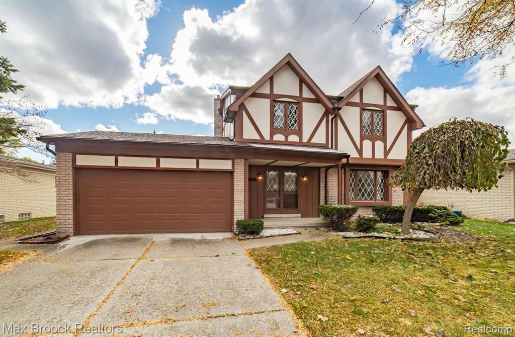 2258 Traverse Dr, Troy, MI 48083 - See Est. Value, Schools & More