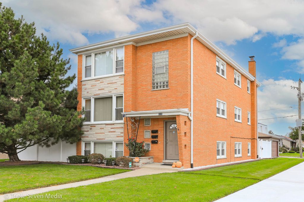 6534 W 79th St, Burbank, IL 60459 - See Est. Value, Schools & More
