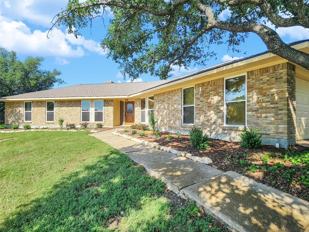 8745 Lake Country Dr, Fort Worth, TX 76179 - See Est. Value, Schools & More