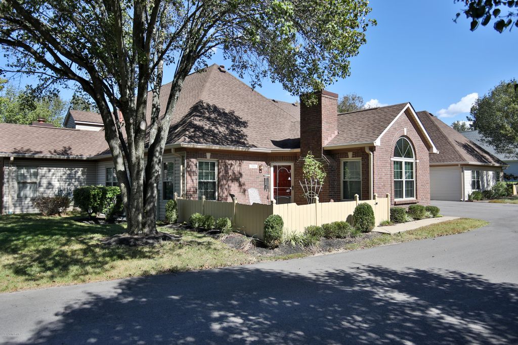 3011 Graystone Manor Pkwy, Louisville, KY 40241 - See Est. Value ...