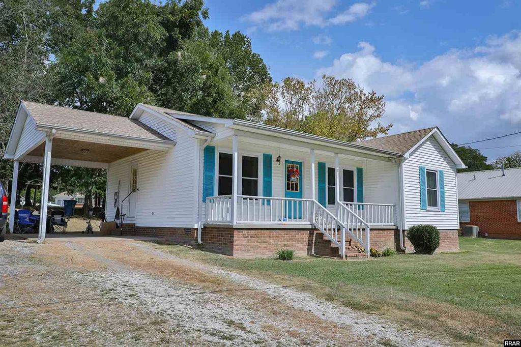 306 N Cedar St, Gleason, TN 38229 - See Est. Value, Schools & More