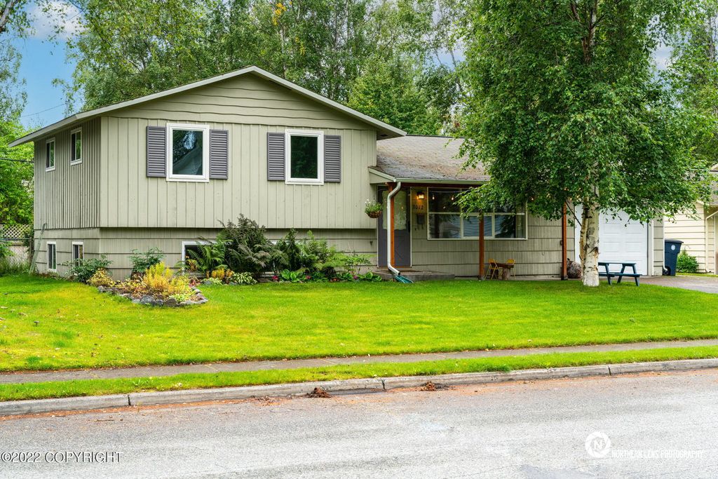 3012 Princeton Way, Anchorage, AK 99508 - See Est. Value, Schools & More