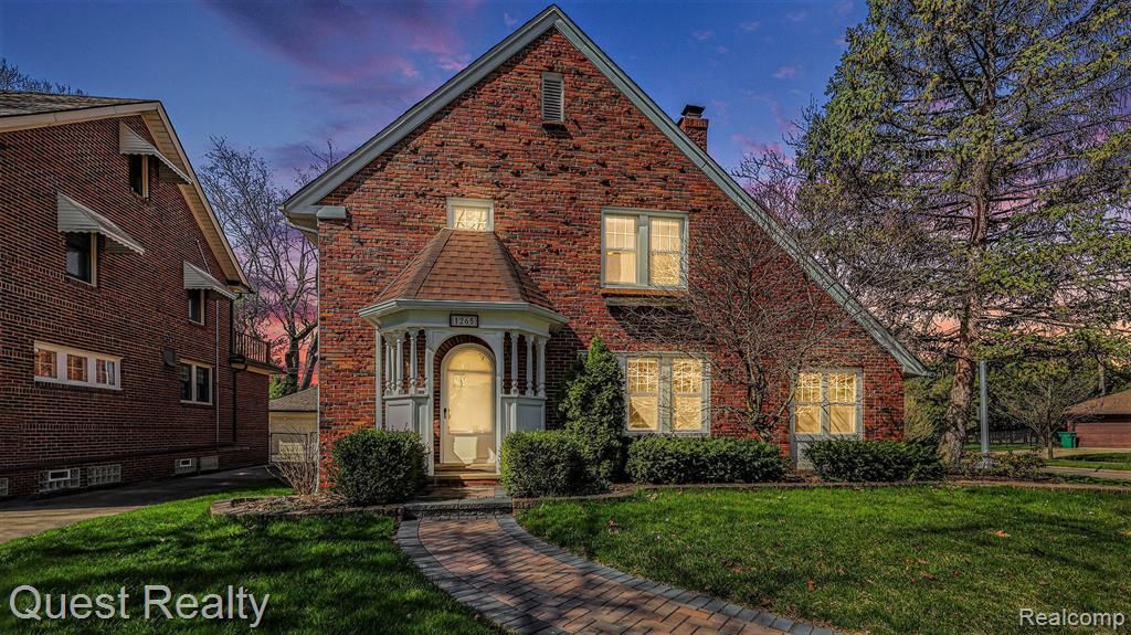 1265 Bedford Rd, Grosse Pointe Park, MI 48230 - See Est. Value, Schools ...