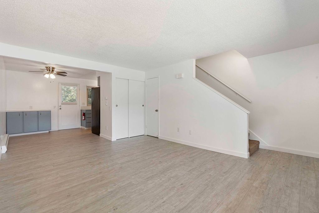 4410 176th St SW #9, Lynnwood, WA 98037 - See Est. Value, Schools & More