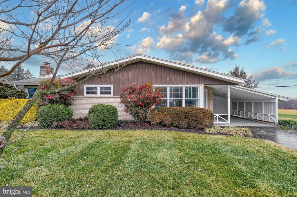 4645 Darlington Rd, York, PA 17408 - See Est. Value, Schools & More