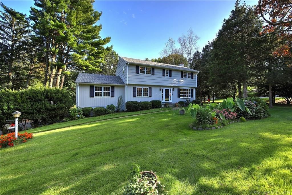 527 New England Ln, Orange, CT 06477 - See Est. Value, Schools & More