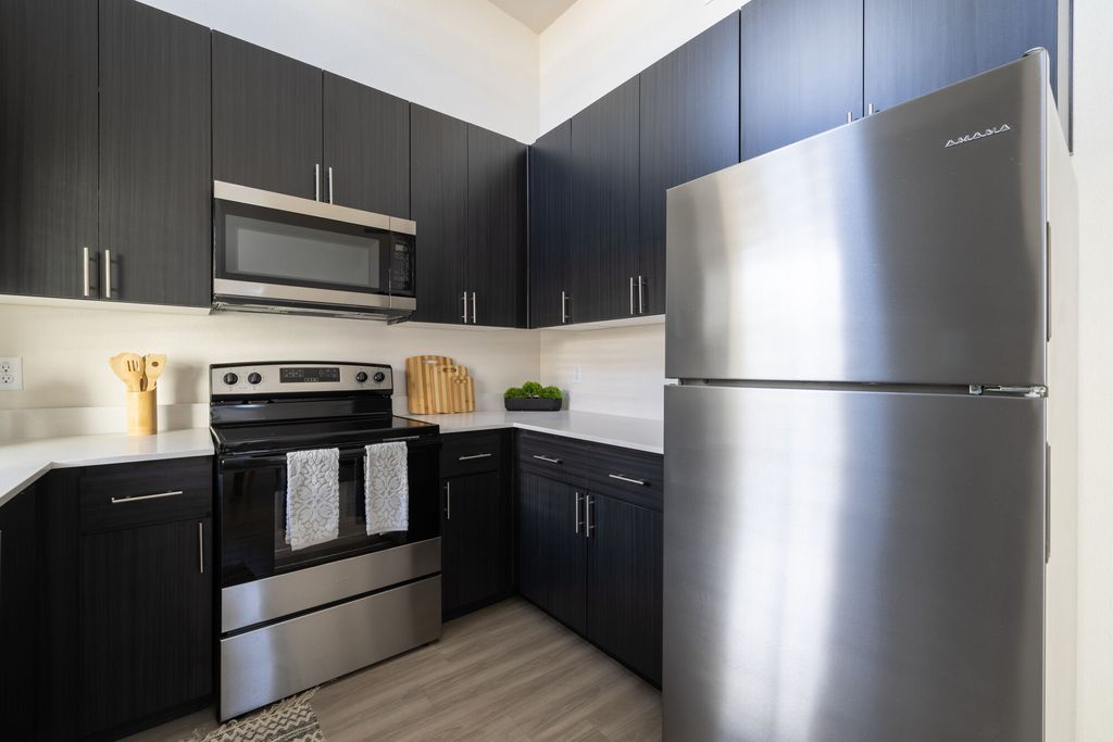 640 N 32nd St #129, Phoenix, AZ 85008 - See Est. Value, Schools & More