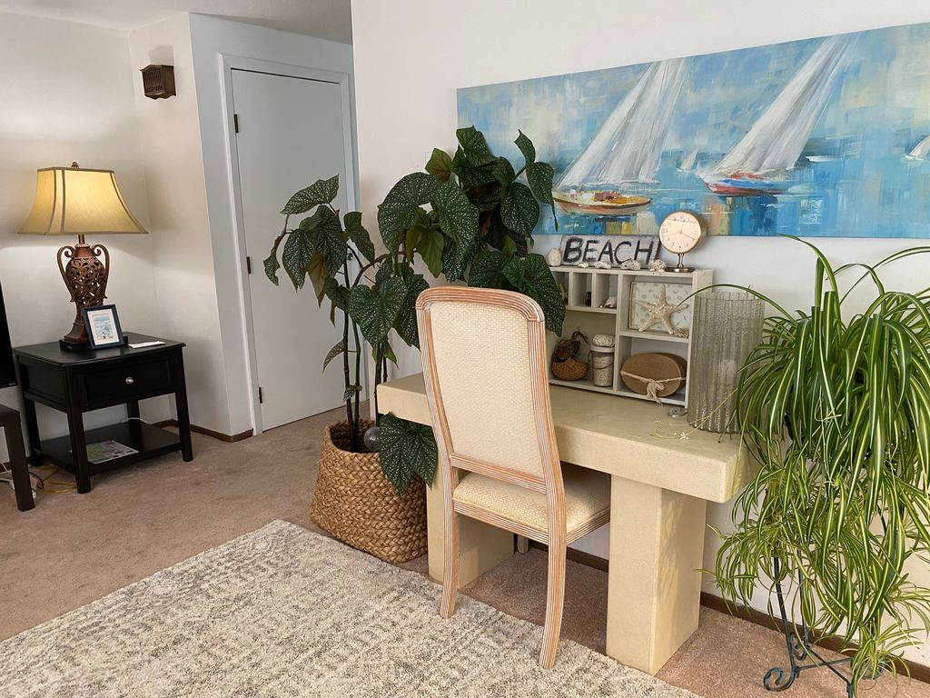 55 Pomfret Rd #B, Narragansett, RI 02882 - See Est. Value, Schools & More