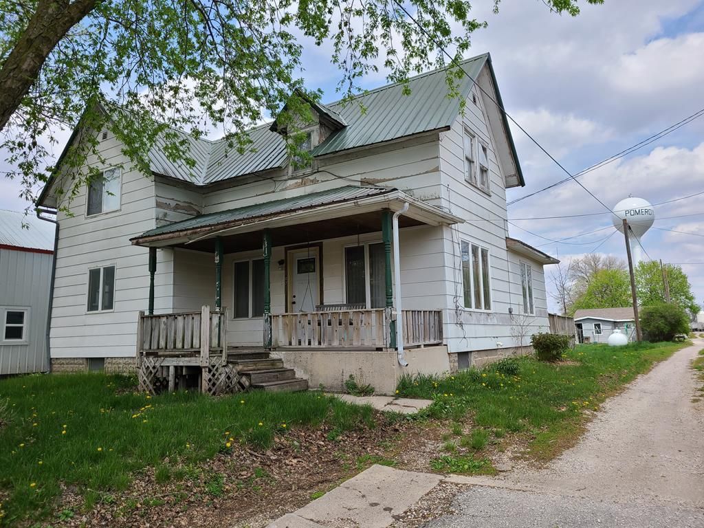 102 E 3rd St, Pomeroy, IA 50575 - See Est. Value, Schools & More