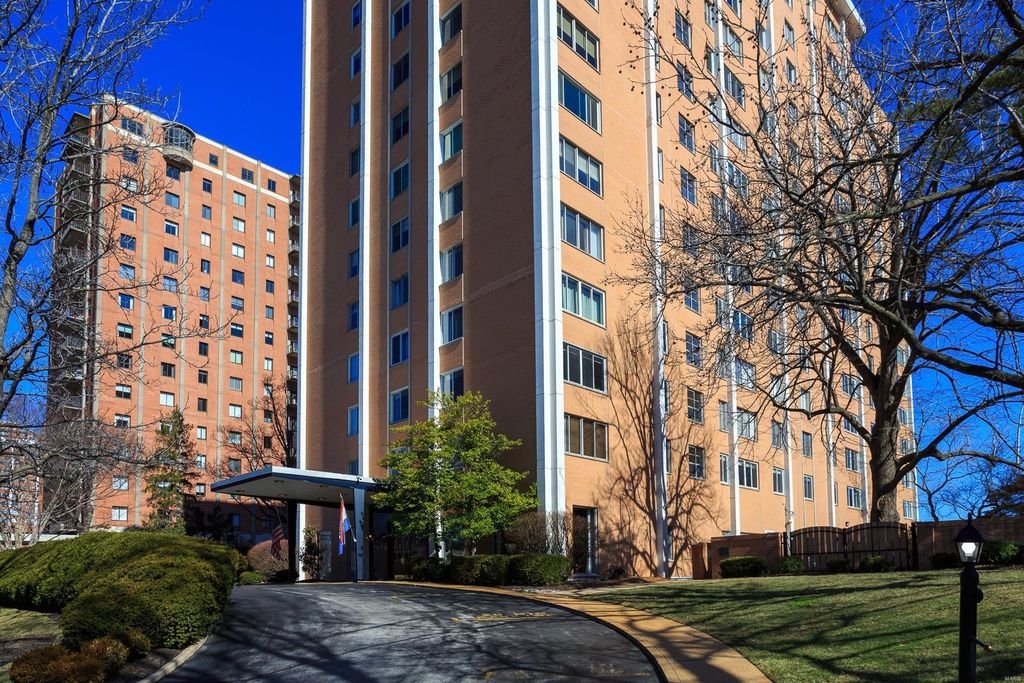 900 S Hanley Rd #15B, Saint Louis, MO 63105 | Trulia