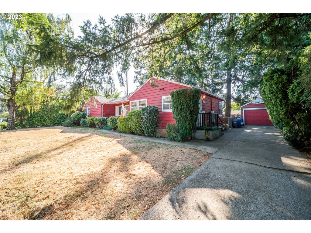7422 SE Tolman St, Portland, OR 97206 - See Est. Value, Schools & More