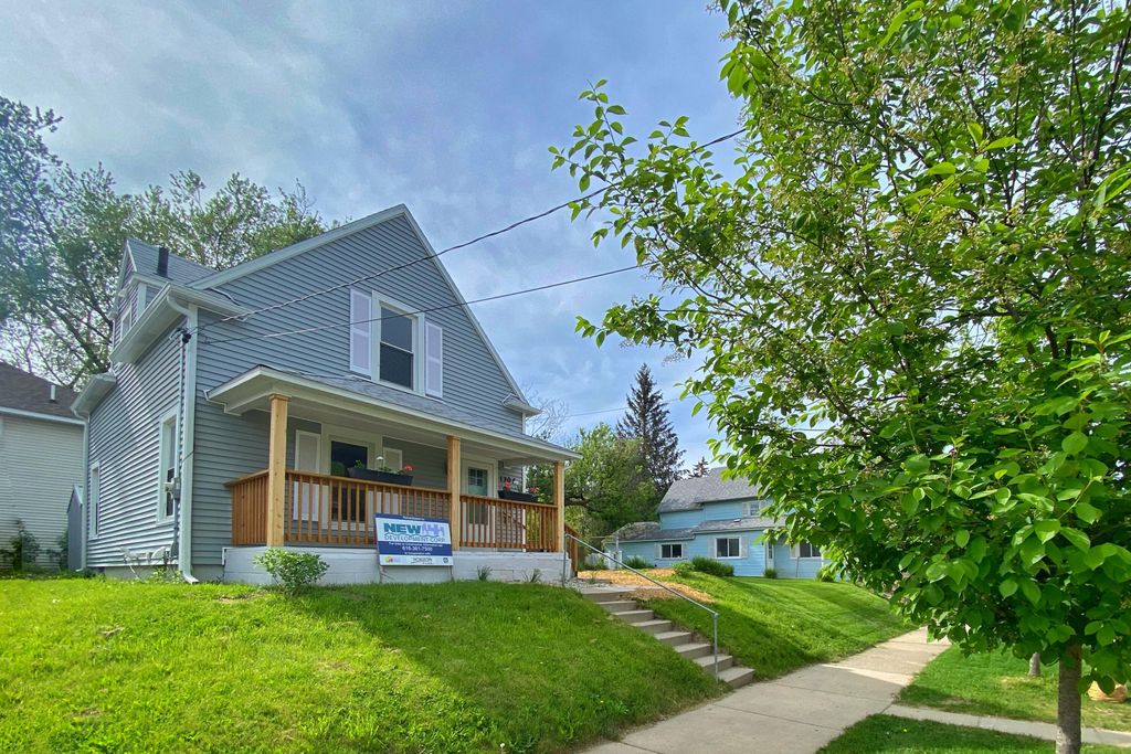 1305 North Ave NE, Grand Rapids, MI 49505 - See Est. Value, Schools & More