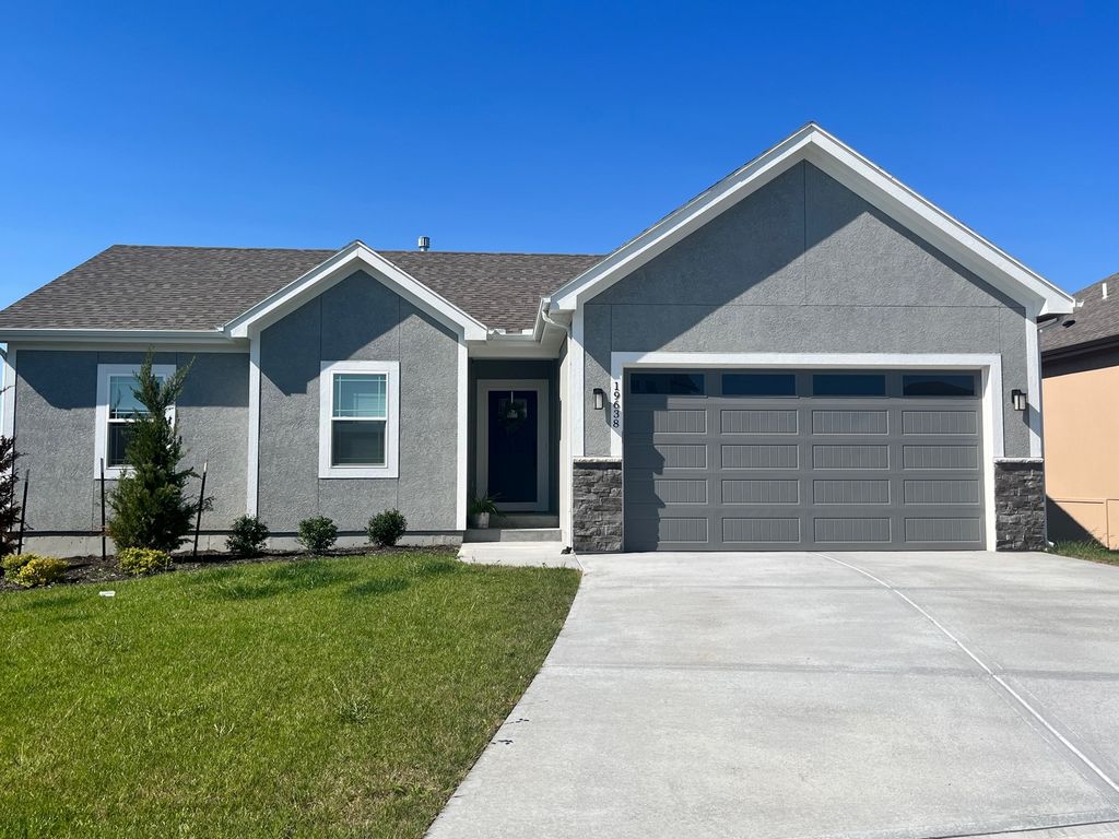 Maple Ranch - Red Hawk Run - Olathe, KS | Trulia