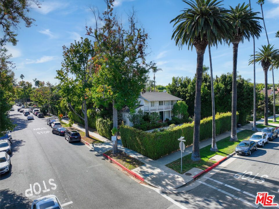601 N Beverly Dr, Beverly Hills, CA 90210 - See Est. Value, Schools & More