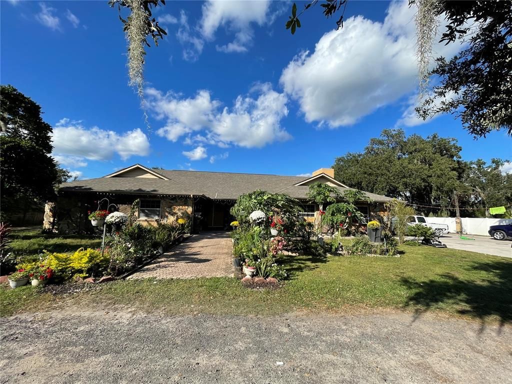 5006 W Sam Allen Rd, Plant City, FL 33565 - See Est. Value, Schools & More