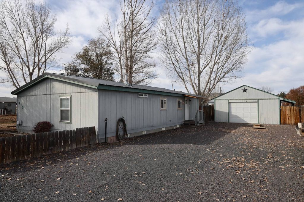 810 S Liberty Ave, Burns, OR 97720 | MLS# 11224823 | Trulia