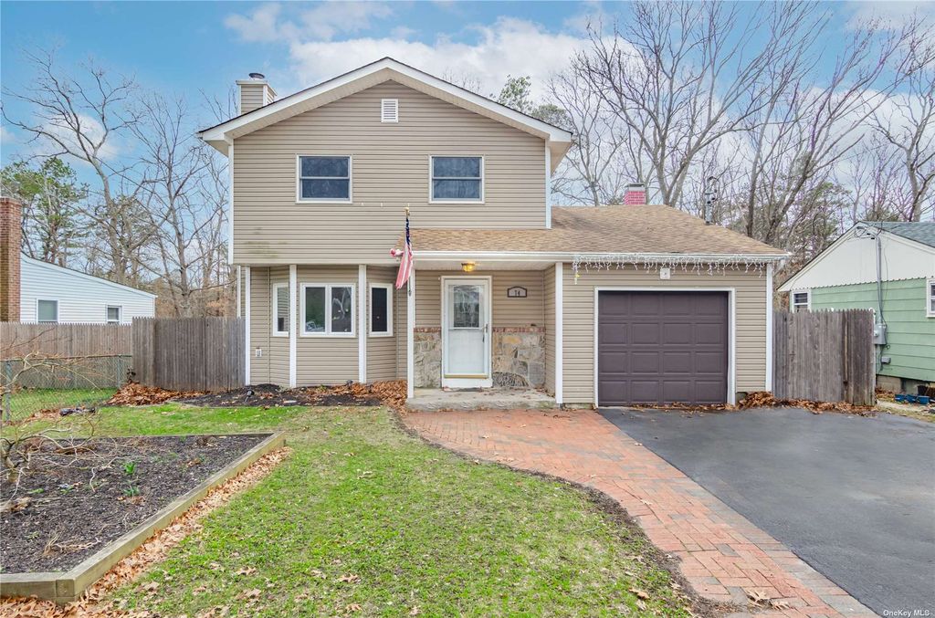 74 Panamoka Trail, Ridge, NY 11961 | Trulia