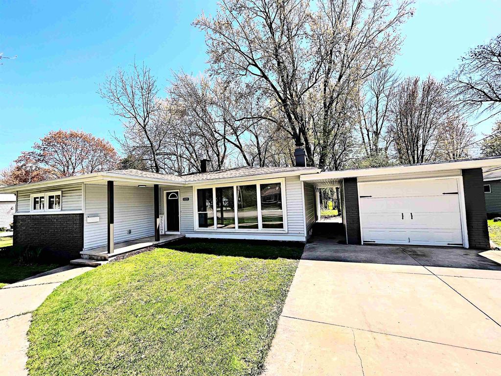 1325 E Calumet St, Appleton, WI 54915 - See Est. Value, Schools & More