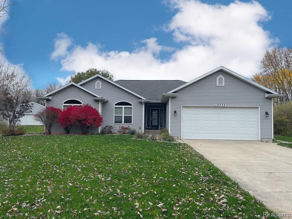 13737 Hamersley Dr, Bath, MI 48808 - See Est. Value, Schools & More