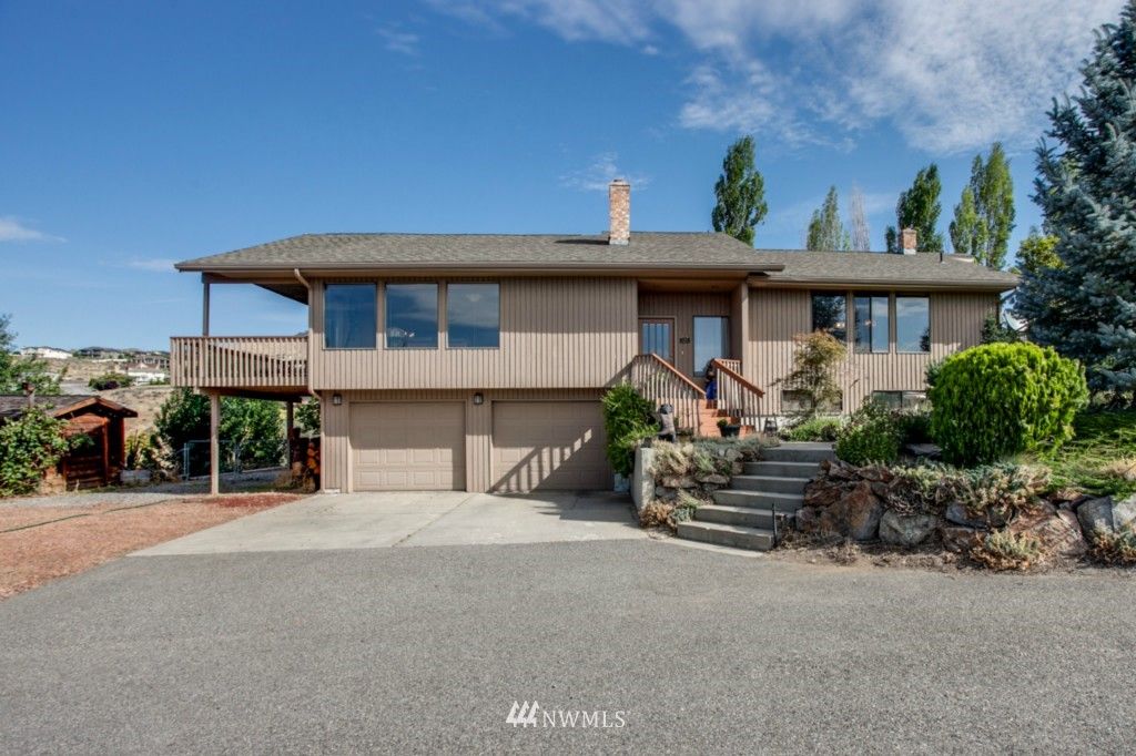 137 Heather Lane, Wenatchee, WA 98801 - See Est. Value, Schools & More