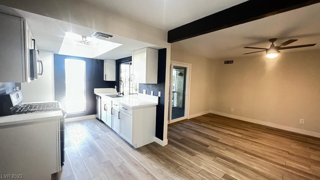 1405 Vegas Valley Dr #402, Winchester, NV 89169 | MLS# 2537272 | Trulia