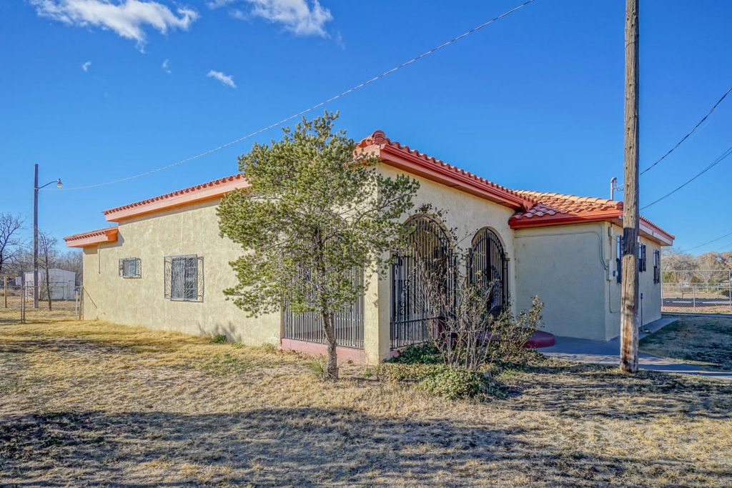 2008 Blake Rd SW, Albuquerque, NM 87105 - See Est. Value, Schools & More