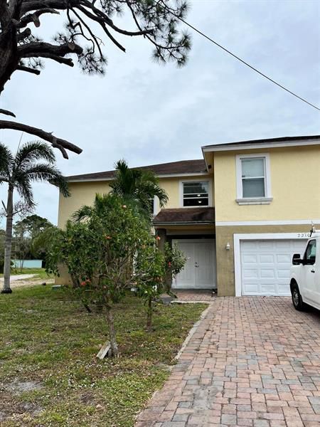 2210 S 34th St, Fort Pierce, FL 34947 - See Est. Value, Schools & More
