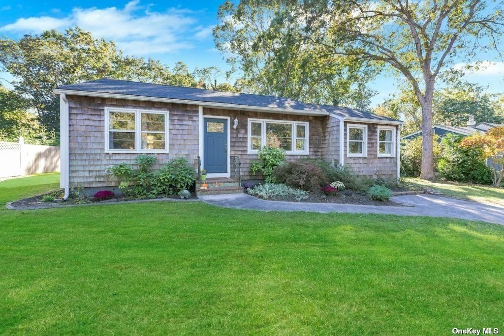 44 Kyle Road, Hampton Bays, NY 11946 | Trulia