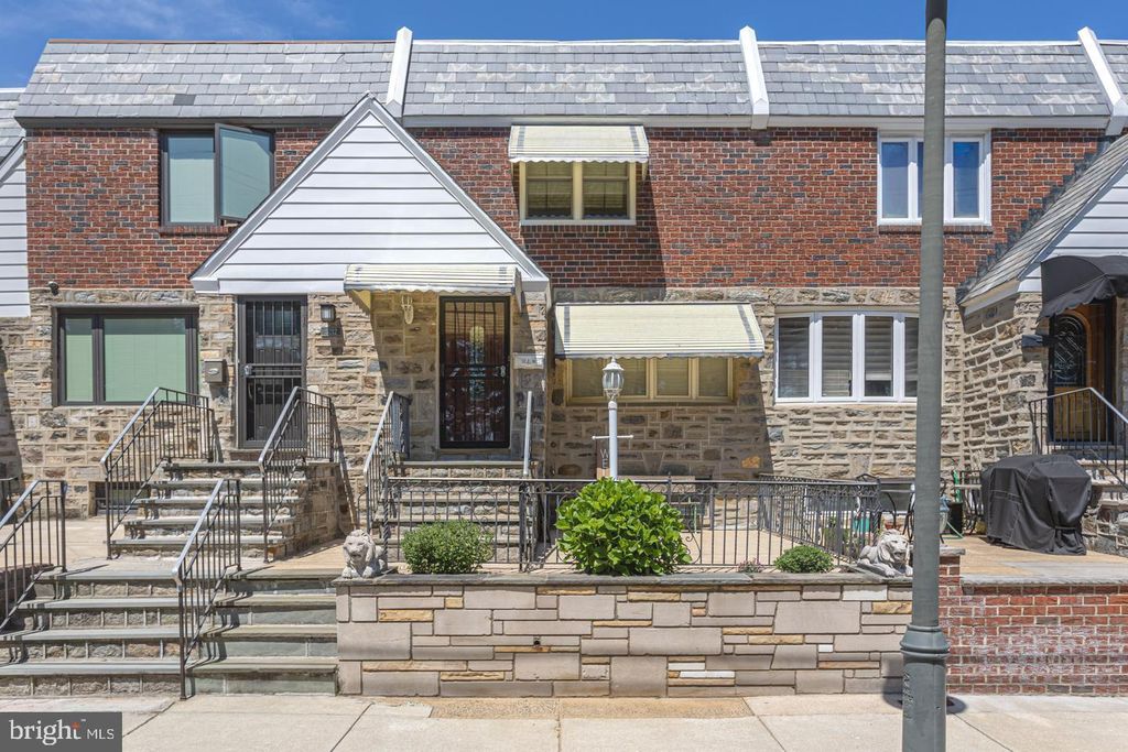 3210 S 13th St, Philadelphia, PA 19148 - See Est. Value, Schools & More
