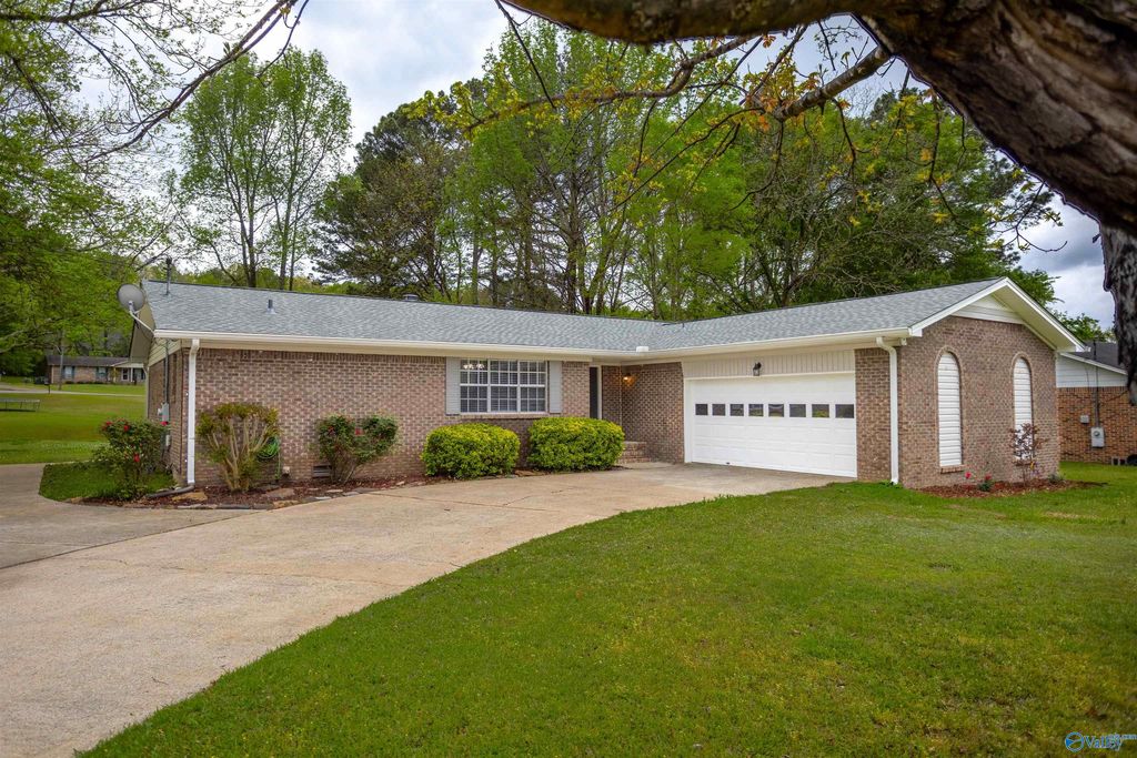 4210 Skylark Cir N, Southside, AL 35907 - See Est. Value, Schools & More